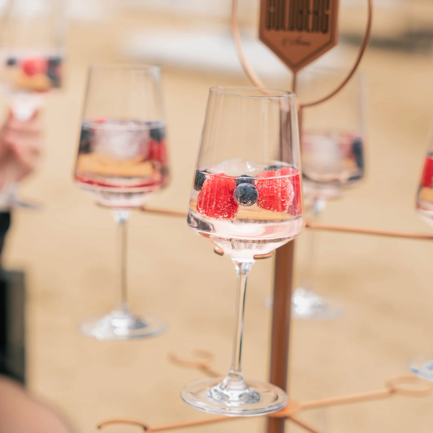 GOLDBERG Serving Tree – MBG Shop